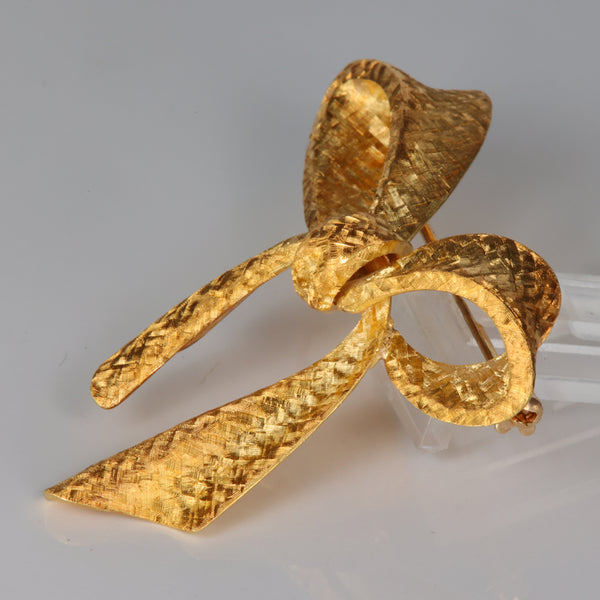 Home › Estate Jewelry › 18K Yellow Gold Florentine Bow Pin